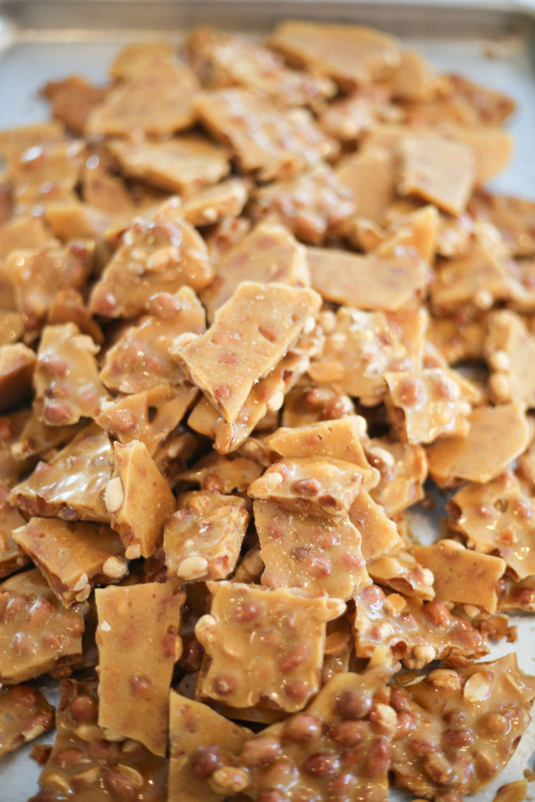Easy Homemade Peanut Brittle - Our Favorite Christmas Treat - The ...
