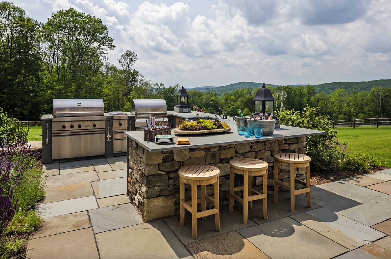 31 Stunning Outdoor Kitchen Design Ideas - The Unlikely Hostess
