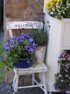 30 Creative Rustic Yard & Decor Ideas - The Unlikely Hostess