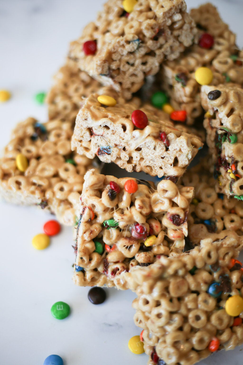 We Can't Stay Out Of These Peanut Butter M&M Cheerio Bars - The ...