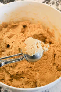 Viral Peanut Butter Caramello Cookies With Chocolate Drizzle - The ...