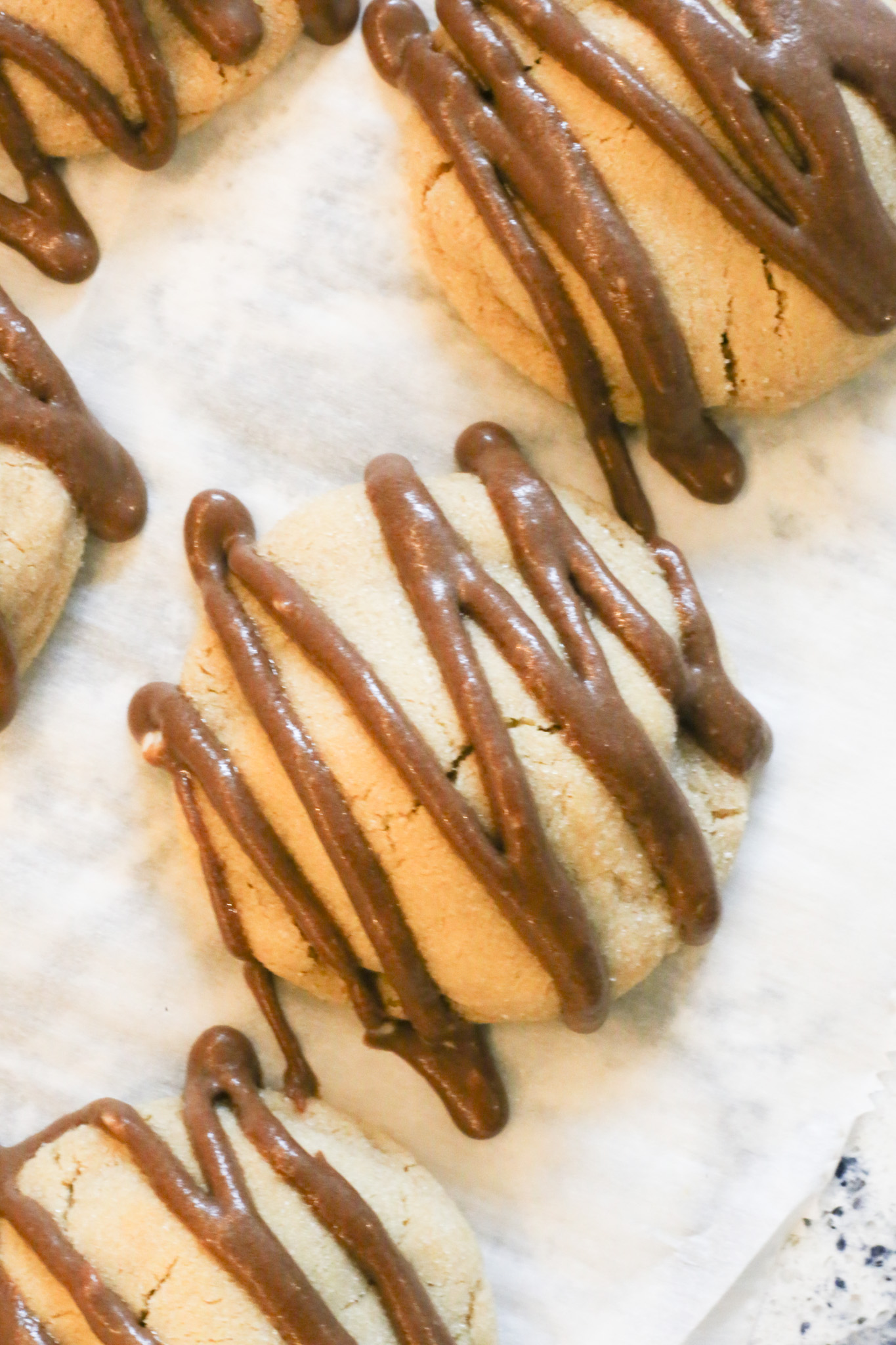 Viral Peanut Butter Caramello Cookies With Chocolate Drizzle - The ...